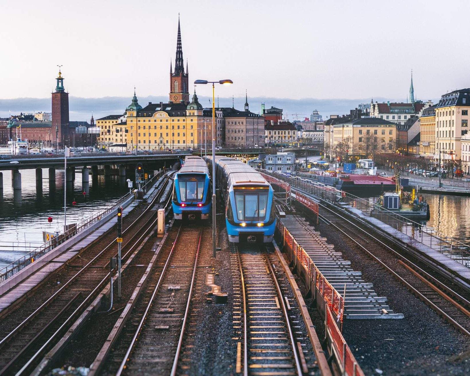 Utforska berömda landskap genom att resa med tåg i Sverige | momondo